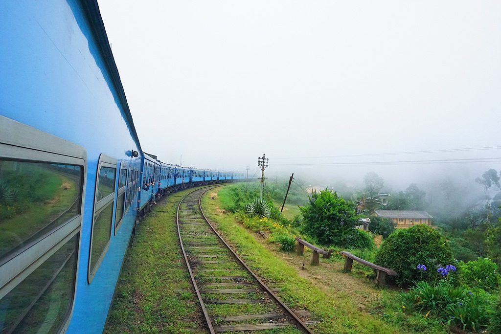 WHERE IS THE WORLD’S MOST BEAUTIFUL TRAIN RIDE? – EAT SOME CHOI